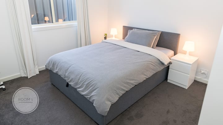 Room #1 At Holt - Canberra