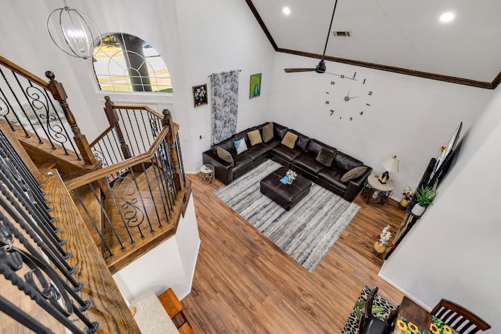 Frisco Chillout Vacation Home - The Colony, TX