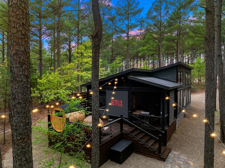 *Movie Under The Stars + Hottub/sauna/coldplunge - United States