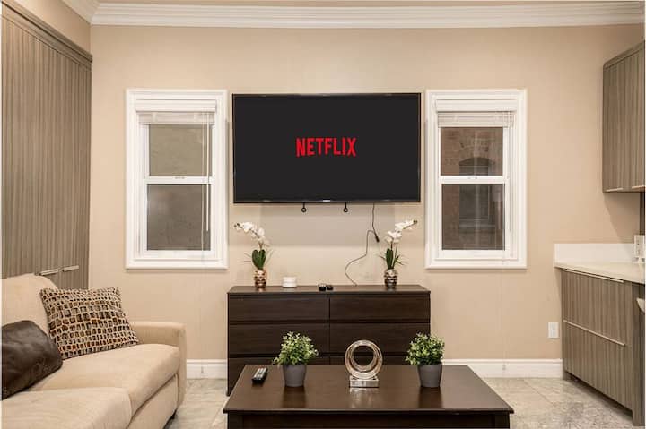 Spacious 6br Home Near Dtla & Crypto Arena - Culver City, CA