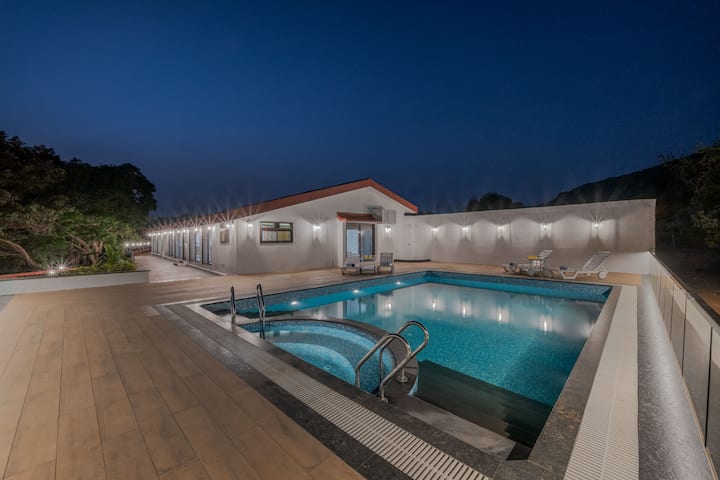 Windchime 4br Pool, Lawn & View Villa - Mahabaleshwar