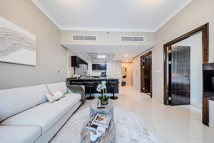 1 Bd In Bay Central With The Iconic Marina Views - Dubai Marina