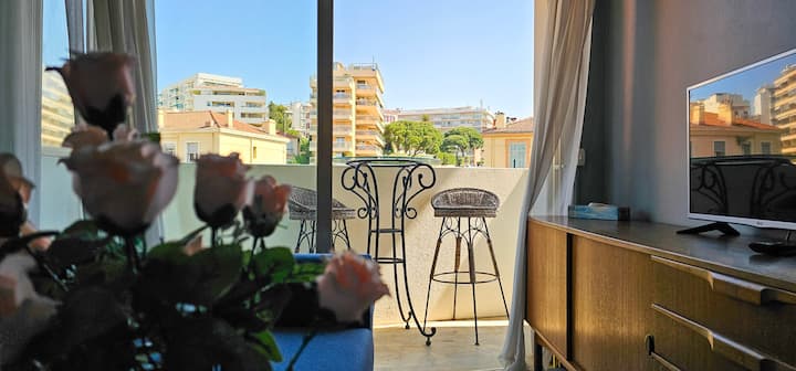 Cannes Côte D'azur Plage Vue Mer Et Esterel Clim - Cannes