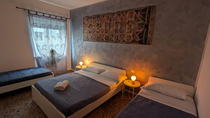 Romeo Rooms - Camera Quadrupla + Camera Doppia - Verona