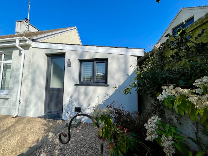 Tiny House/ty Twt Sleeps 2 Penally/tenby Nr Beach - Tenby