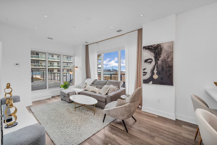 Condo-mansion With Large Terrace - Toronto