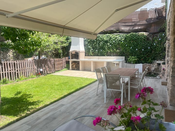 Casa Lr Béjar Jardín :  Jardín, Barbacoa Y Parking - Béjar