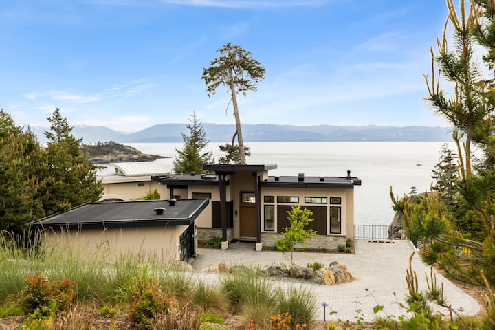 Moonlight Bay Hideaway - Sooke