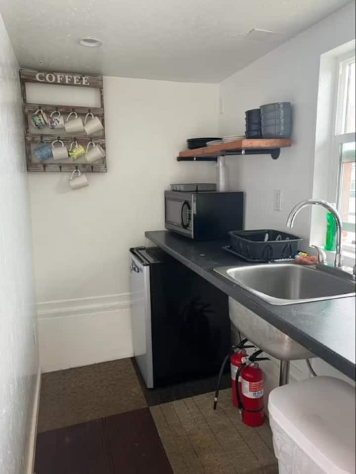 Affordable Guest Room | 10min To Sfo, Genentech - South San Francisco, CA
