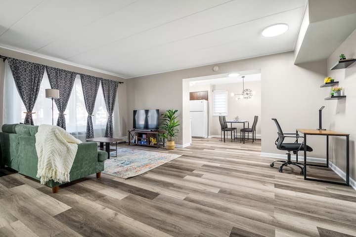 2 Bed/1bath+free Parking+wifi| Great Location! - Arlington Heights, IL