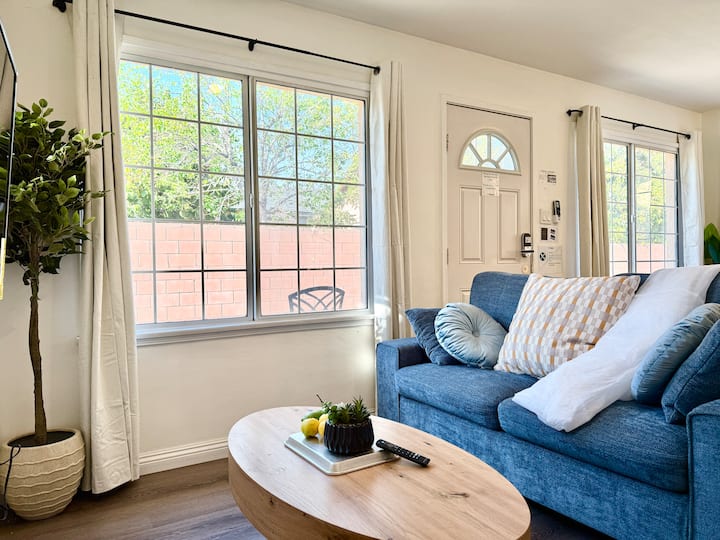 Bright And Modern 1b1b Hideaway In Prime Location - Monterey Park, CA