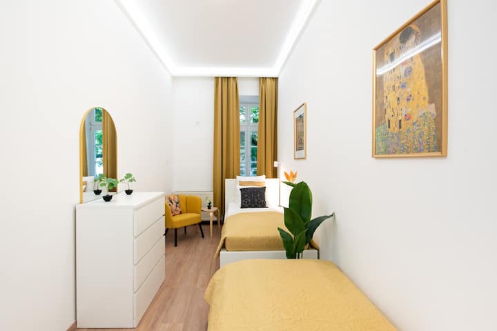 L31 New Very Central  5br With A/c @Liberty Bridge - Ungarn