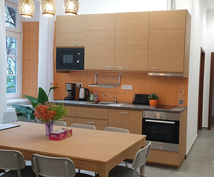 L31 Very Central  5br With A/c @ Liberty Bridge - Macaristan