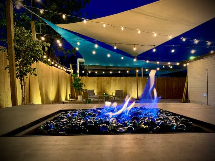 Tampa Breezes Retreat - Tampa, FL