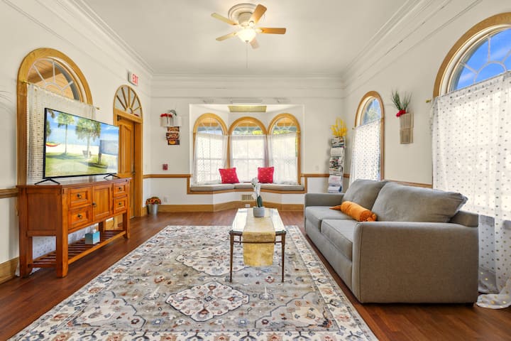 Storybook House- Waterfront Property In Downtown - Stuart, FL