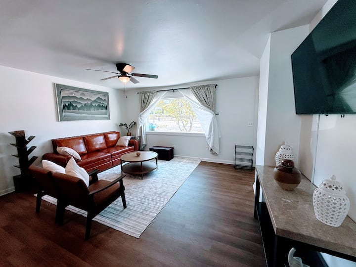 Cozy Retreat Mins To Uofa Sleeps 6 Prime Location! - Fayetteville, AR