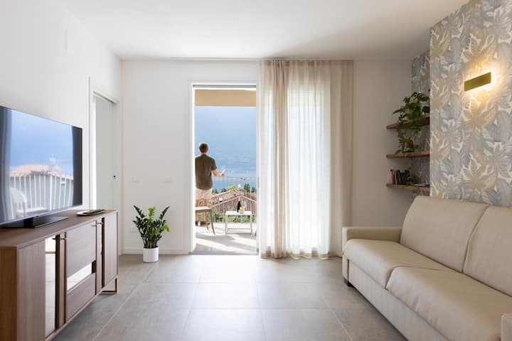Lumia Living - Standard Apartment, Lake View - Limone Sul Garda