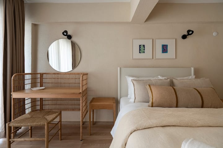 Minimal Harmony – 2br Simplicity In Alsancak - Izmir