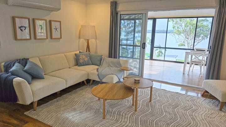 Seahorse Lakehouse | Waterfront, Pool, Sup, Kayaks - Central Coast
