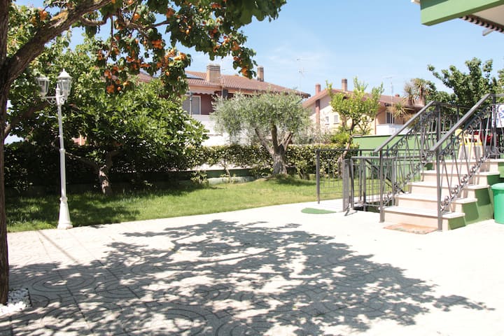 Villa Aurora | Piscina E Parking - Anzio