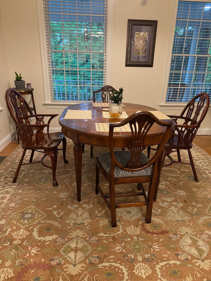Lovely Bedroom In Elegant & Well-situated Home - Saugerties, NY