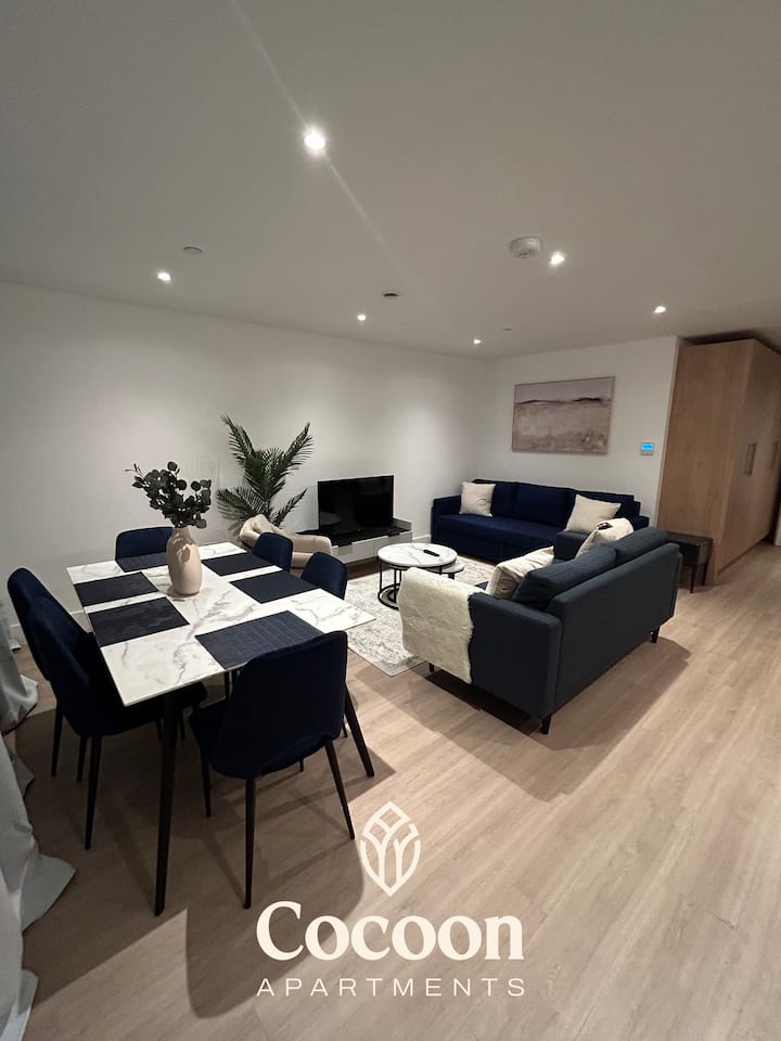 Spacious 2 Bed 2 Bed | Central London | Sleeps 8 - London