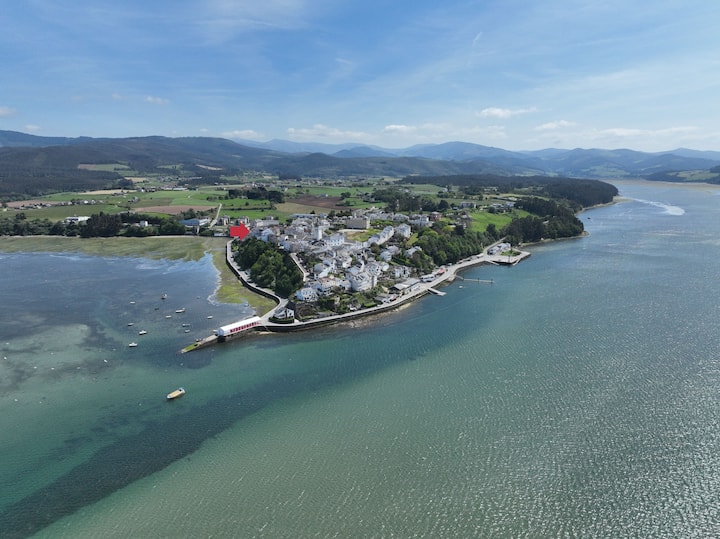 Vivienda Con Jardín Y Vistas Al Mar - Castropol
