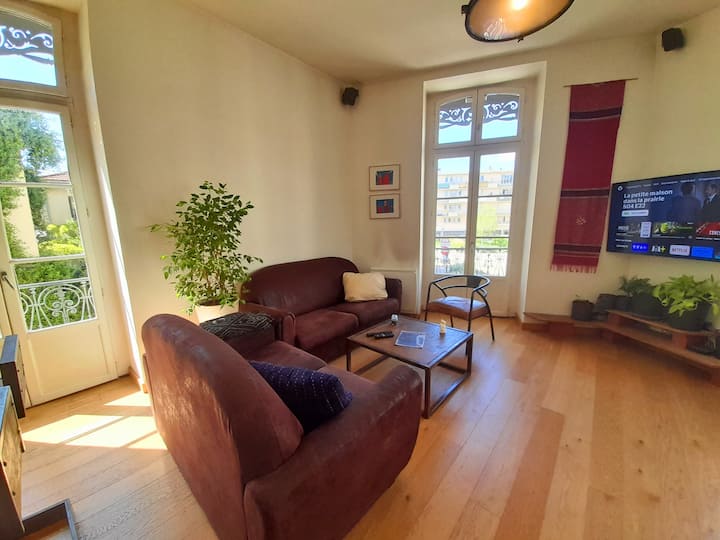 L’oasis Lumière – T3 Central, Fibre, Tv Connectée - Montpellier