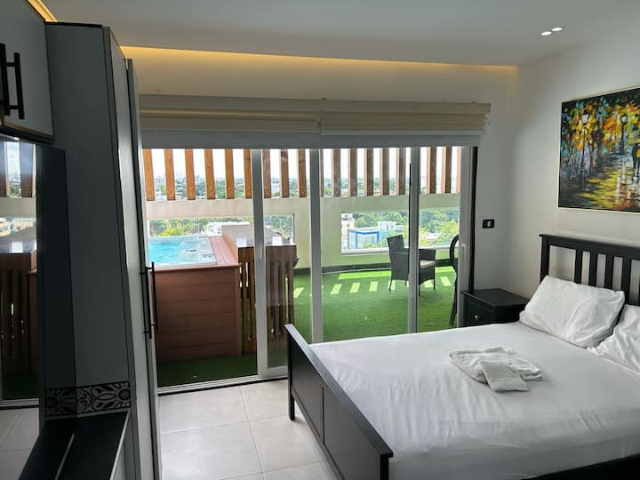 Escape –With Own Private Jacuzzi - 8th Floor - Dominican Republic