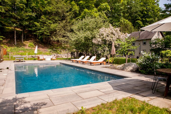 Modern Farmhouse W/ Heated Pool On 3 Private Acres - Woodstock, NY