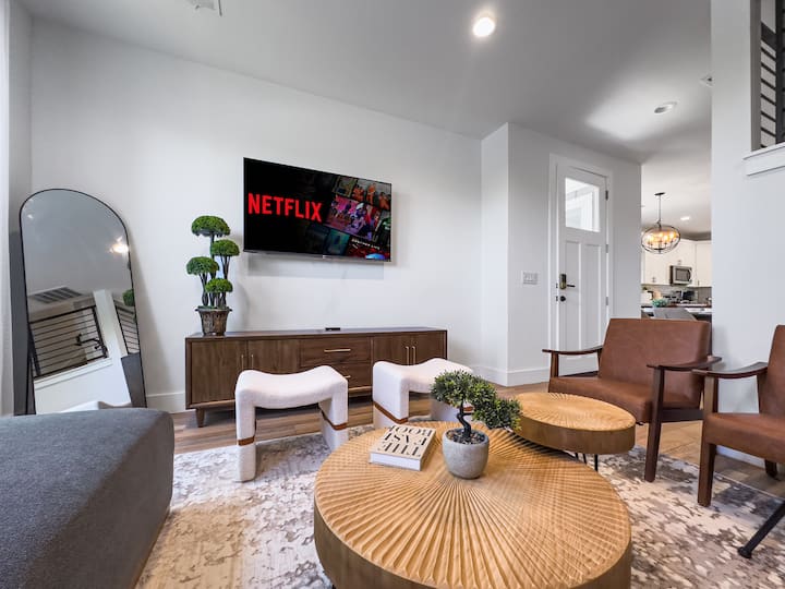 Up To 16 People - Mins 2 Downtown / Lux Retreat - Austin, TX