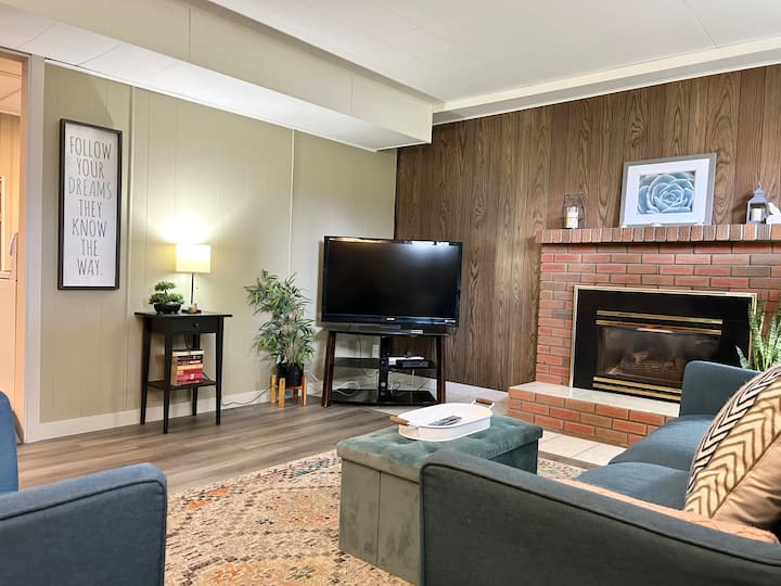 Private 1bdr Near Hospital•kitchen•laundry•parking - 프린스조지