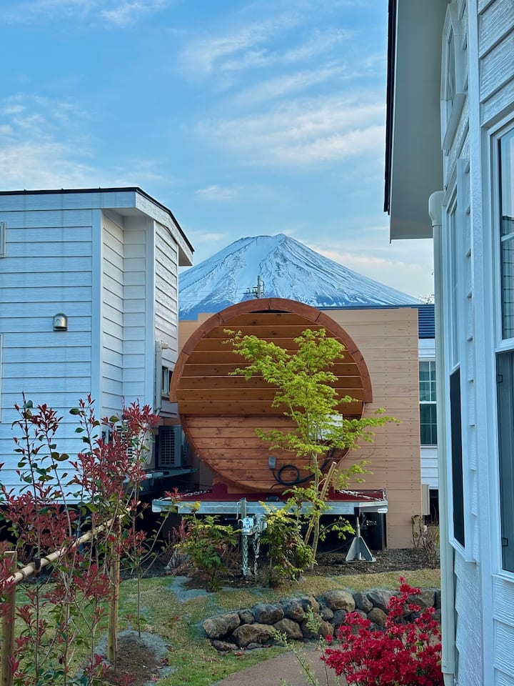 富士山駅徒歩1分!専用サウナ付プライベートヴィラ。サウナの後は富士天然水の水風呂でリフレッシュ! - 富士山