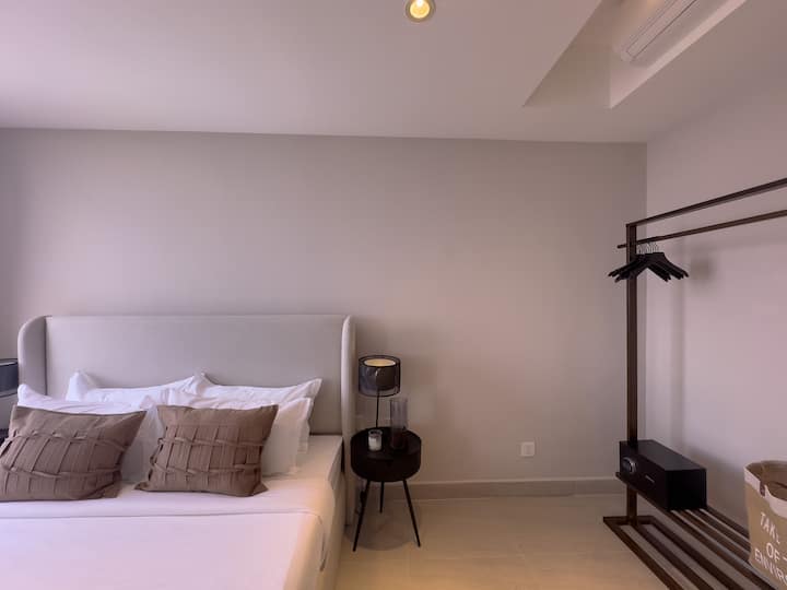 So Living | Prime Location 21th Luxury Facilities - Phnom Penh