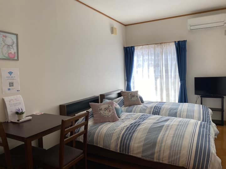 Jr Takeshita St, 5mins 2ppl Chartered. Hakata - Fukuoka