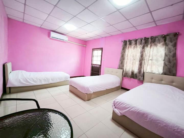 Townhouse, 300m The Pink Line Mrt, Near Airport - Min Buri