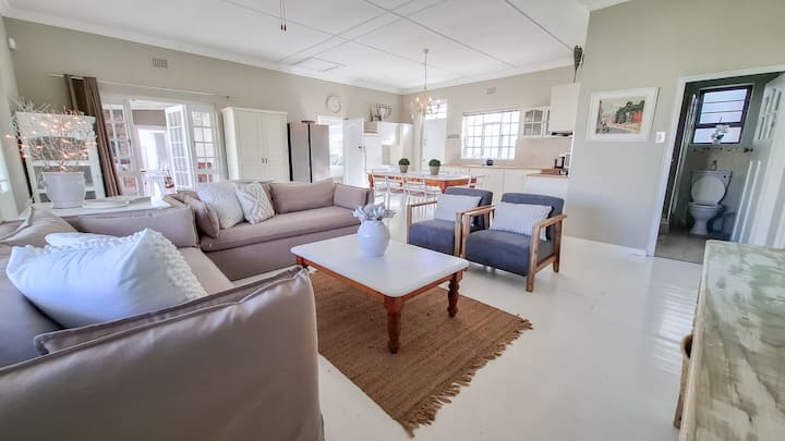 Heaven At Seven, Steps From Main Beach - Kleinmond