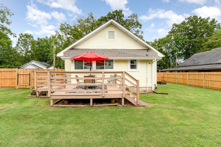 Pet-friendly Mooresville 3 Bed W/fully Fenced Yard - Mooresville, NC