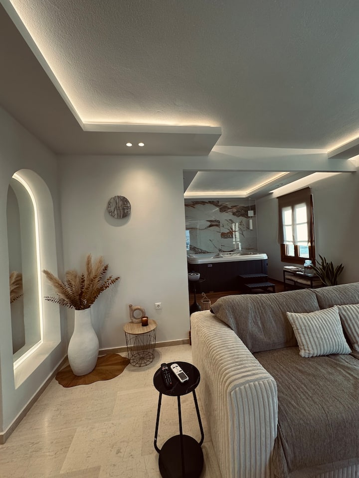 Pnoe Luxe Apartment & Spa, 3d Floor With View - Naxos