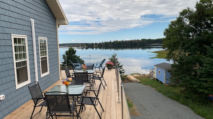Ocean House, Blue Boathouse, And Boat Launch - Lunenburg