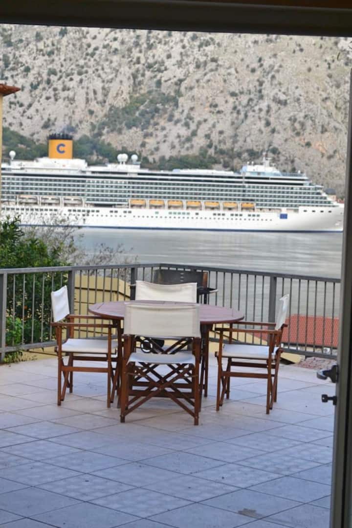 Zlatna Guest House - Kotor