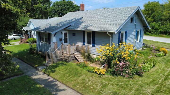 Corner Home Near Hilton, Jack Trice & Iowa State - Ames, IA