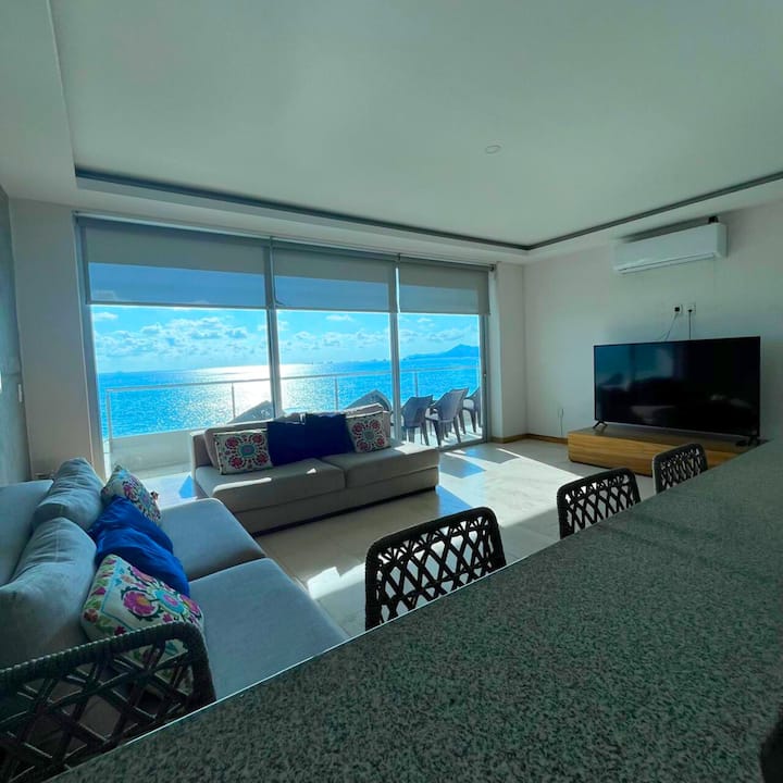 Oceanfront View & Infinity Pool Dream Apt - Manzanillo, Colima, Mexico
