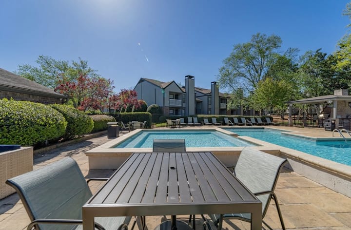 "Family-friendly/pool Opens Memorial Weekend - Huntsville, AL