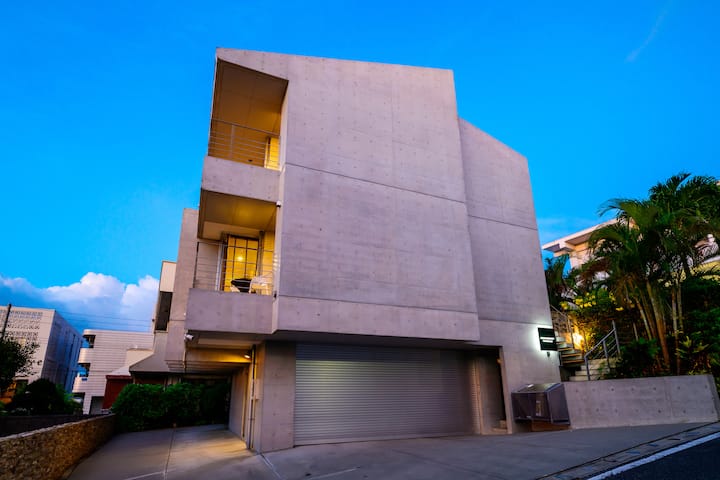 最大12名/シービュー貸切ヴィラ/中庭付/ダブルベッド4台/2段ベッド2台/海まで車で4分 - Okinawa