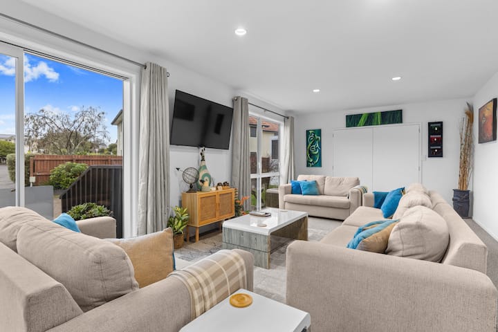 2 Bdrm & 2 Bathroom Private Suite - Taupō