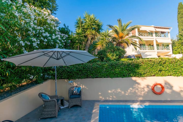 Seaside Calm Retreat  Pool, Free Parking , 2 Ac - Greece