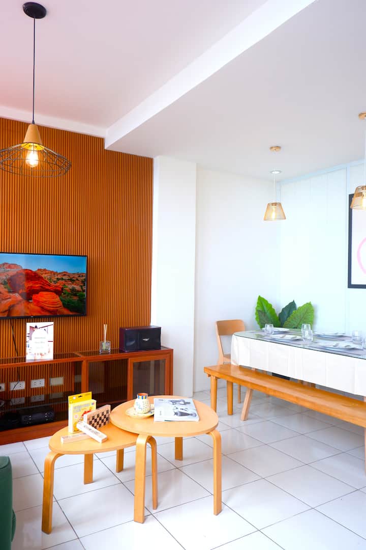 Higher-floor Taal View 2br For 8 + Free Parking - Tagaytay