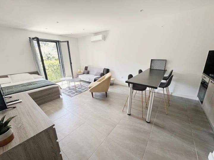 Grand Studio Neuf Avec Parking à Corte - Corte