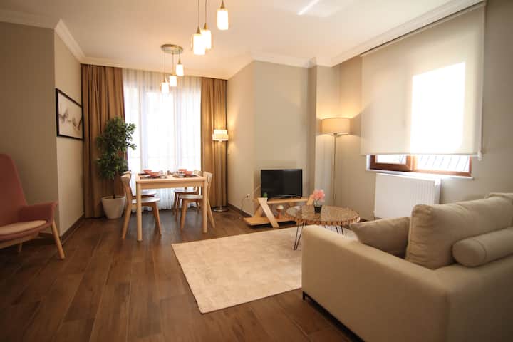 Spacious 2br Flat | Quiet Stay By Golden Horn - Maslak